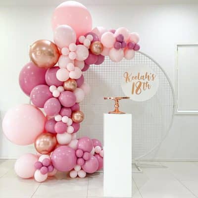 Cream Ripple Arch Wall - MagicFlowersEventRentals|Luxury Party Props ...