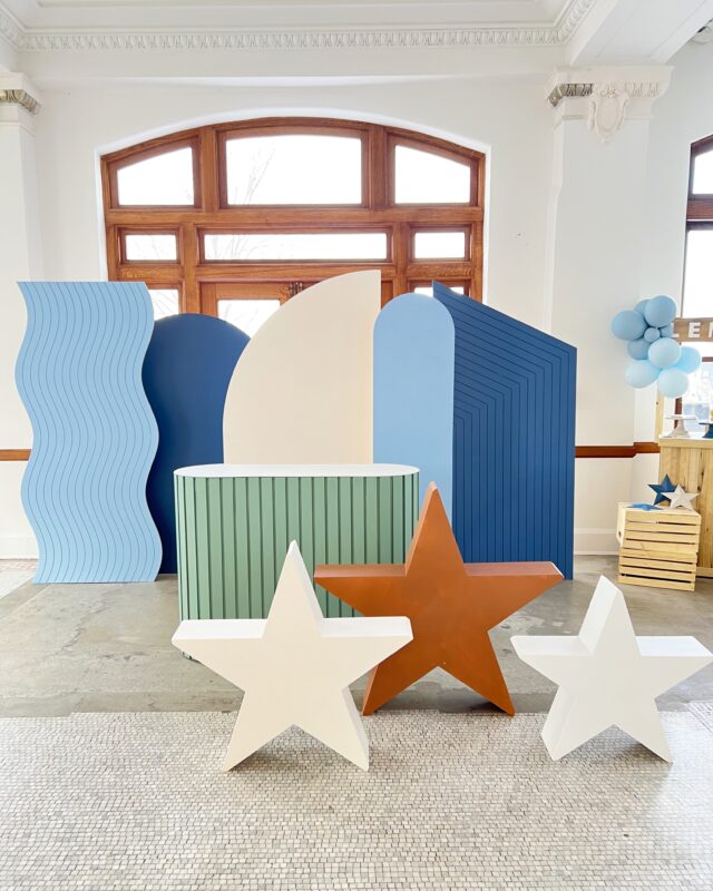 Blue Curved Backdrop - Magic Flowers Event Rentals | Event and Party ...